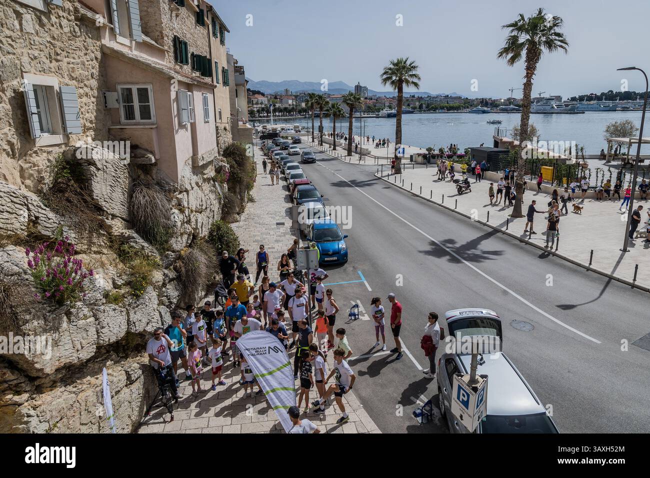 People participate in 11th edition of the Marjanska Skalinada (Marjan ...