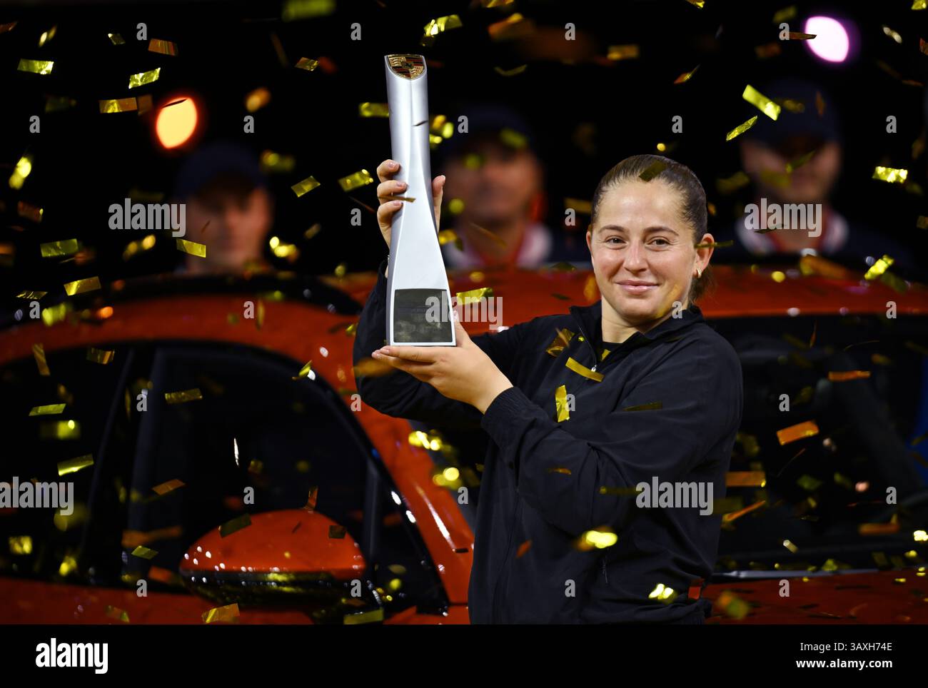 Stuttgart, Germany. 21st Apr, 2025. Tennis: WTA Tour - Stuttgart ...