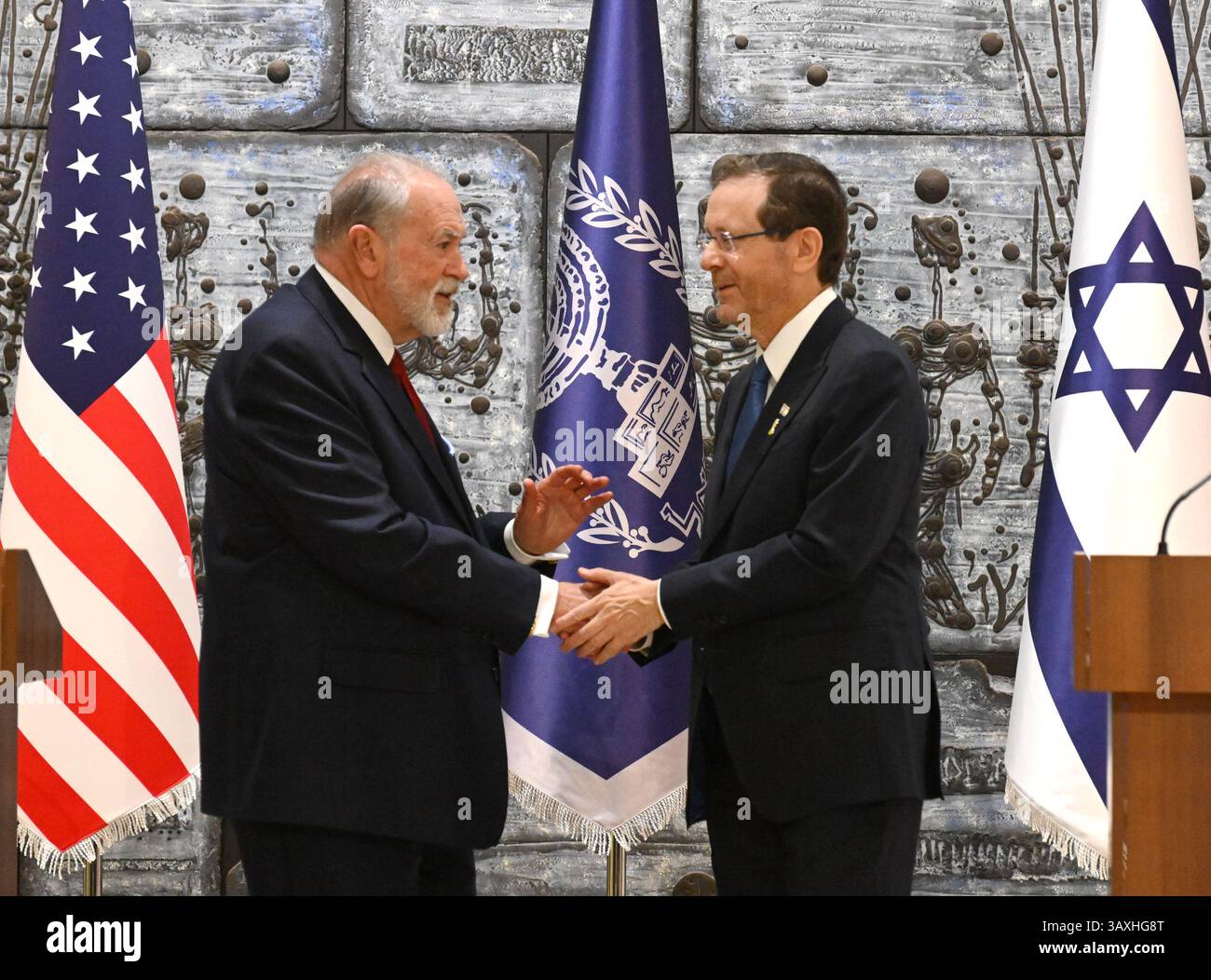 Jerusalem, Israel. 21st Apr, 2025. Israeli President Isaac Herzog (R ...