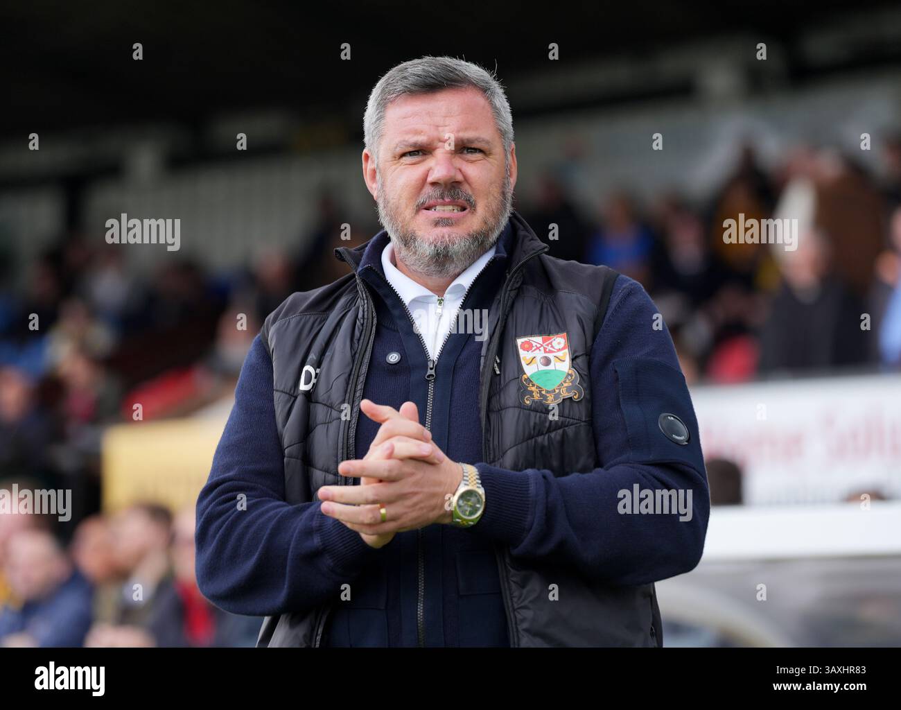 Barnet head coach Dean Brennan before the Vanarama National League ...