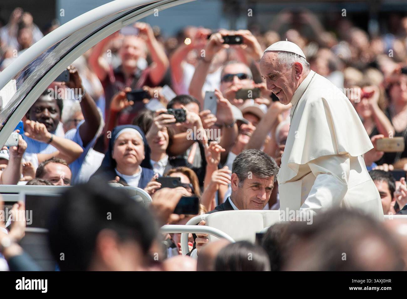 Pope Francis visits Turin Pope Francis born Jorge Mario Bergoglio waves ...
