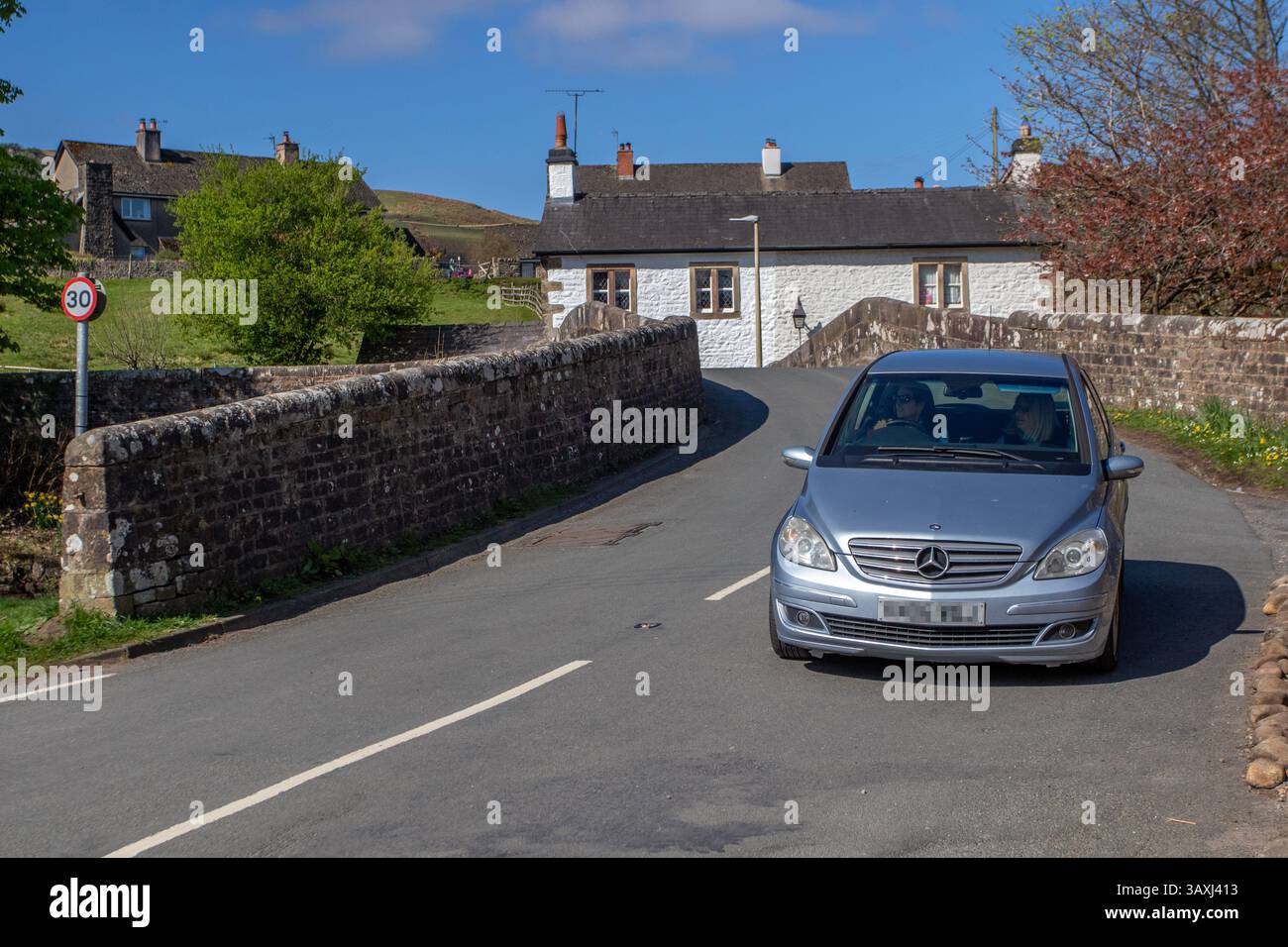 2006 Mercedes Benz B-Class B180 CDi SE crossing Dunsop road Bridge in ...