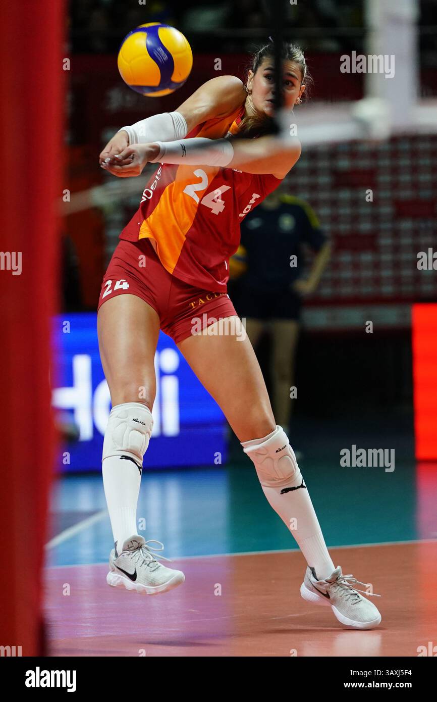 ISTANBUL, TURKIYE - APRIL 12, 2025: Katarina Dangubic in action during ...