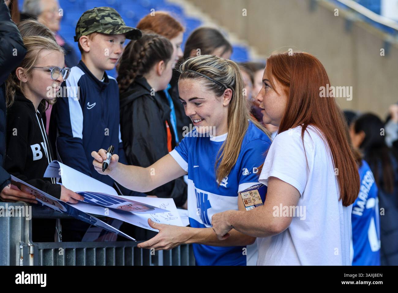 Birmingham, England, April 20th 2025: Simone Magill (16 Birmingham City ...