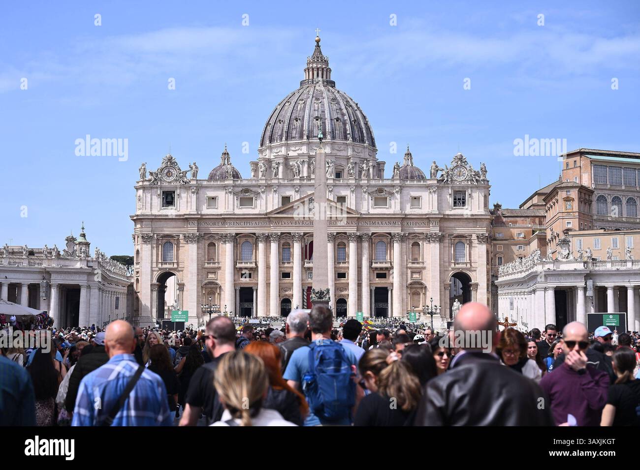 News - Pope Francis Dies At Easter Faithful in on pilgrimage for the ...