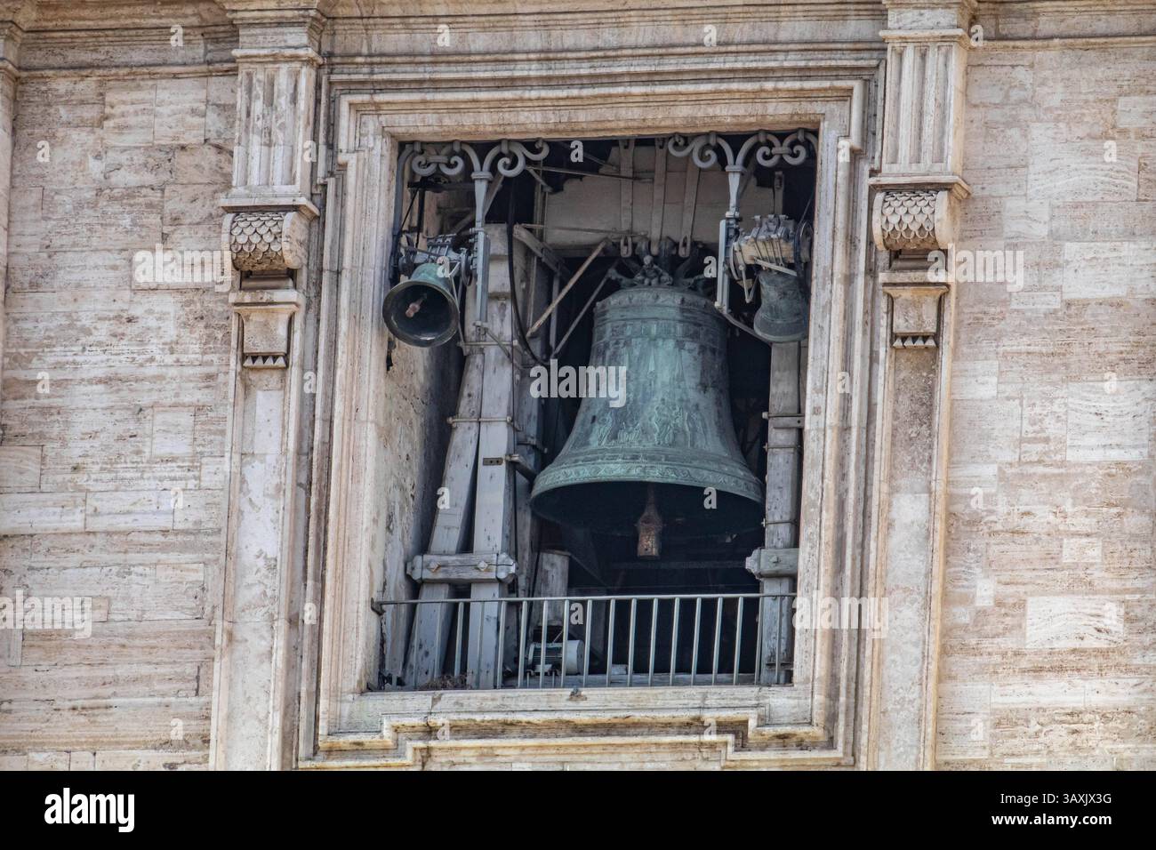 Besuch bei Papst Franziskus in Rom 2018 Die Glocken von Sankt Peter am ...