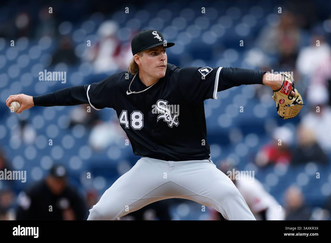 CLEVELAND, OH - APRIL 10: Chicago White Sox pitcher Jonathan Cannon (48 ...
