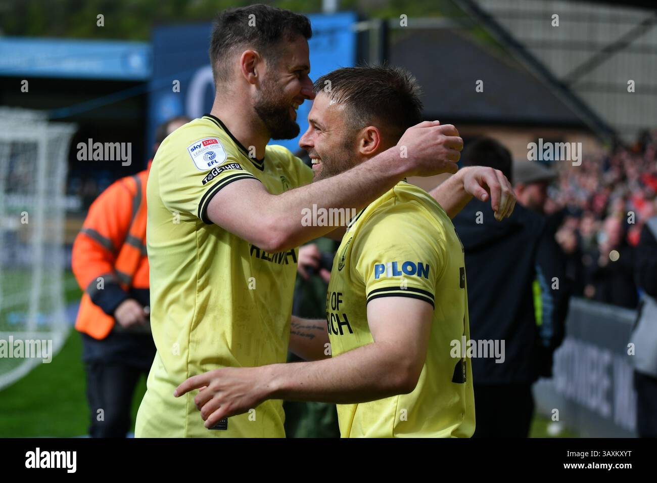 Wycombe, England. 21st Apr 2025. Matty Godden celebrates with Macauley ...