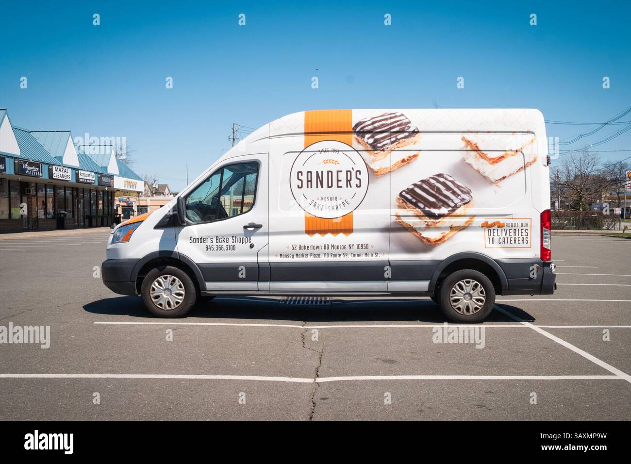 Sanders bakery hi-res stock photography and images - Alamy