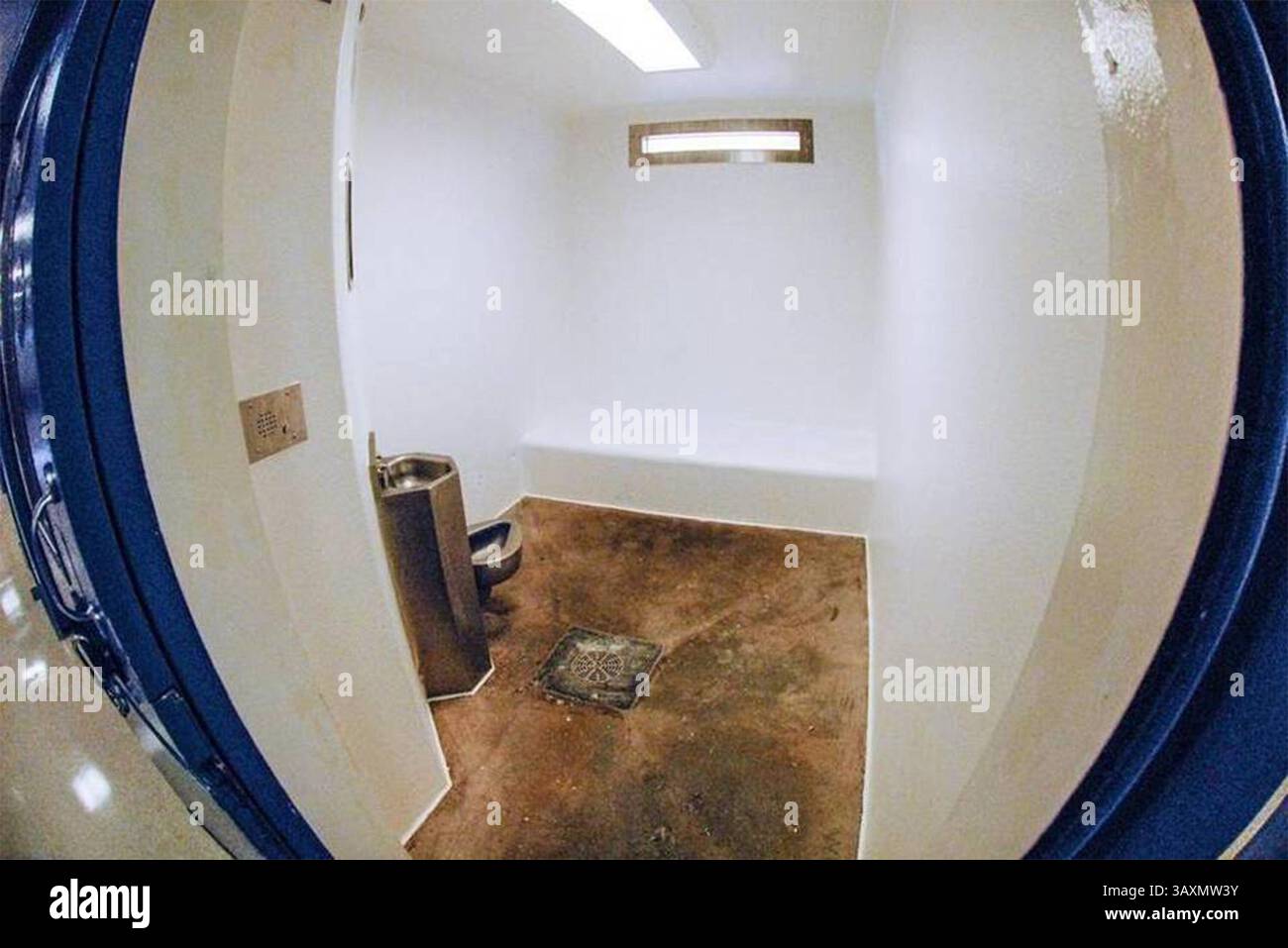 Prison cell in unit new hi-res stock photography and images - Alamy