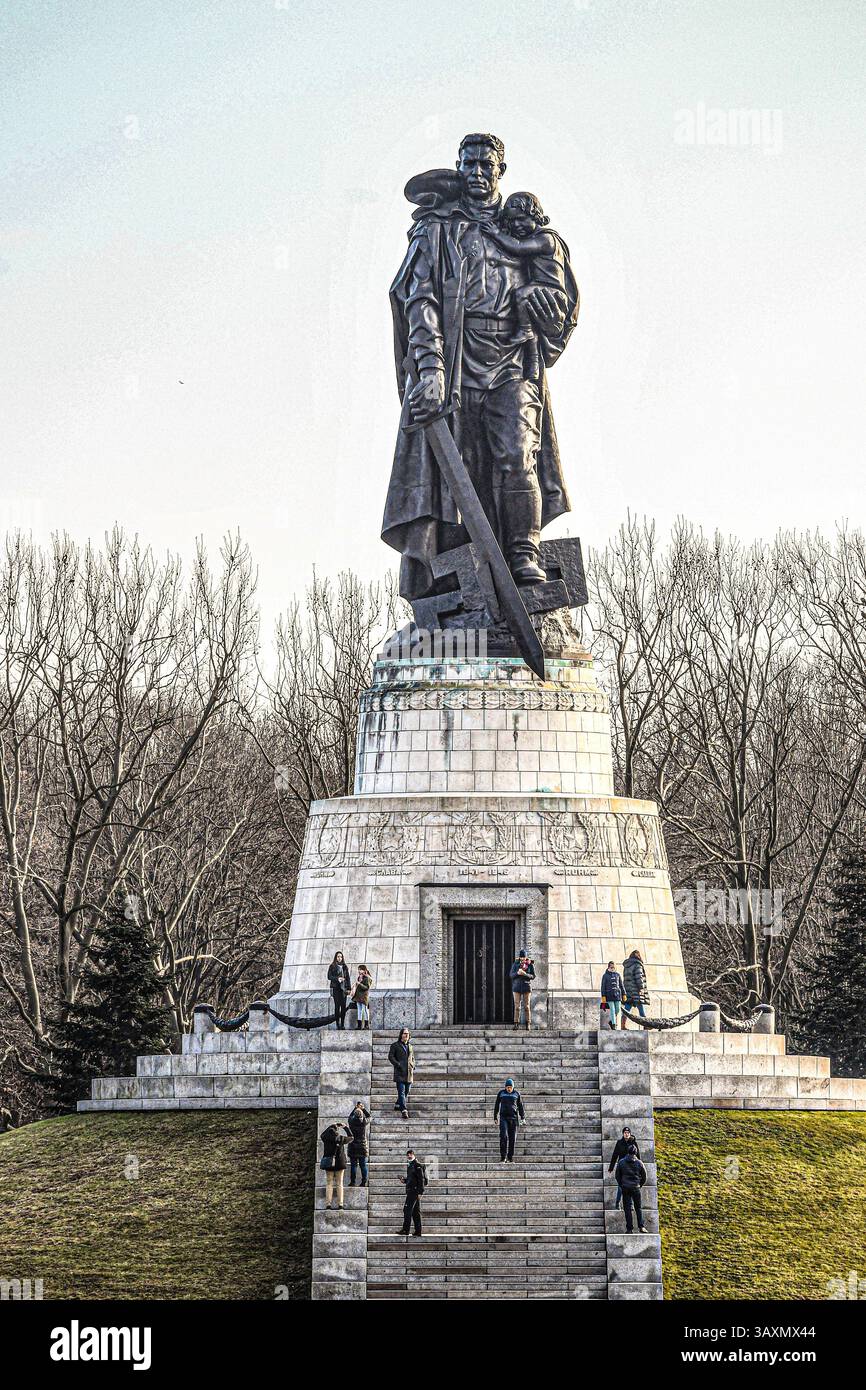 Sowjetisches Ehrenmal, Treptower Park, Berlin Archivbild. 2025 jaehrt ...