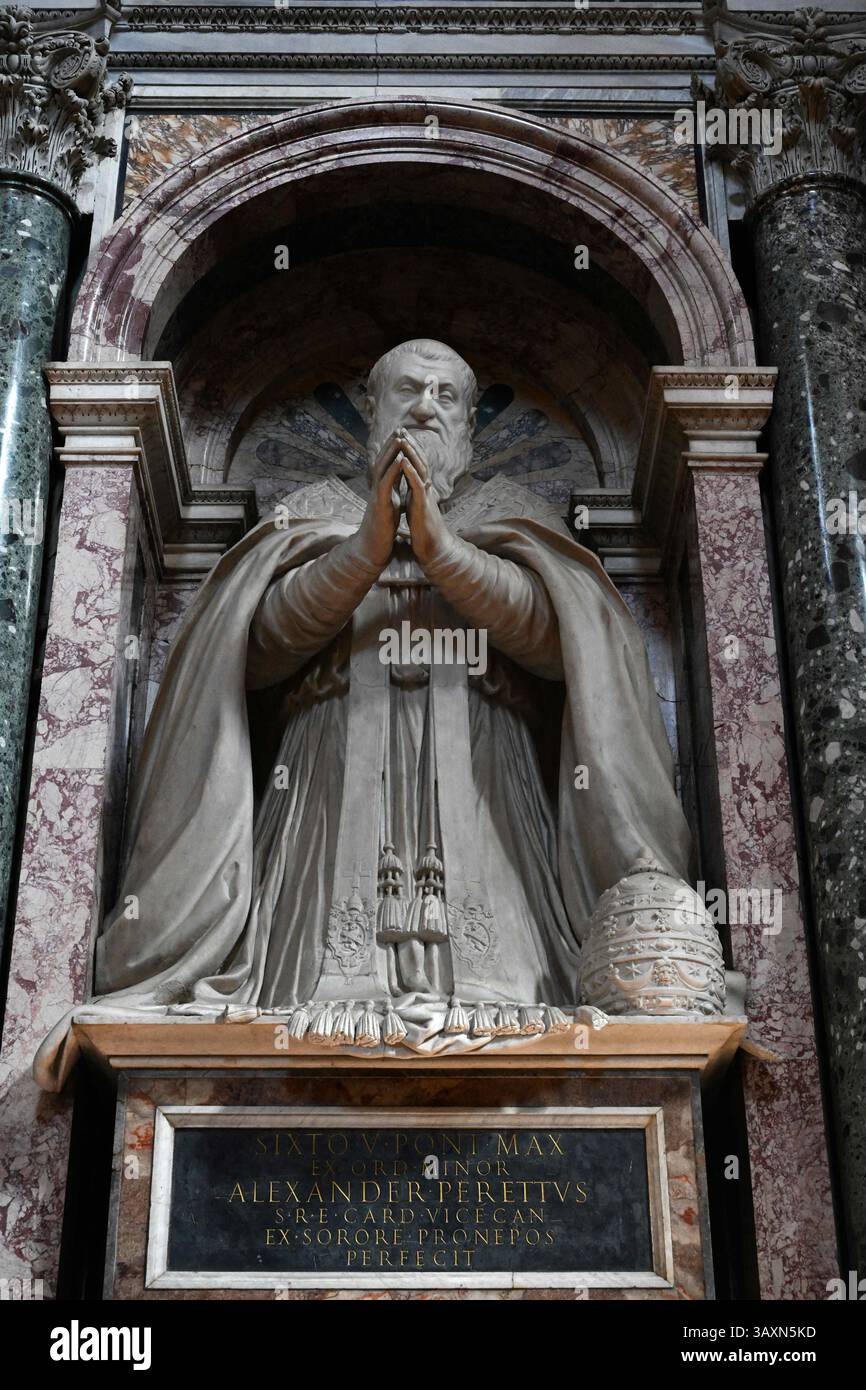 Statue of Pope Sixtus V on his tomb in the Basilica di Santa Maria ...