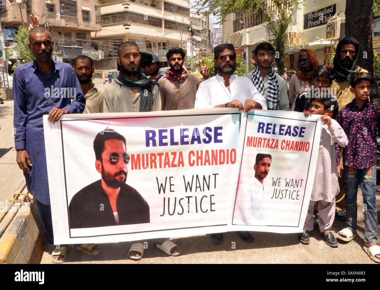 HYDERABAD, PAKISTAN, APR 21: Residents of Qasimabad are holding protest ...