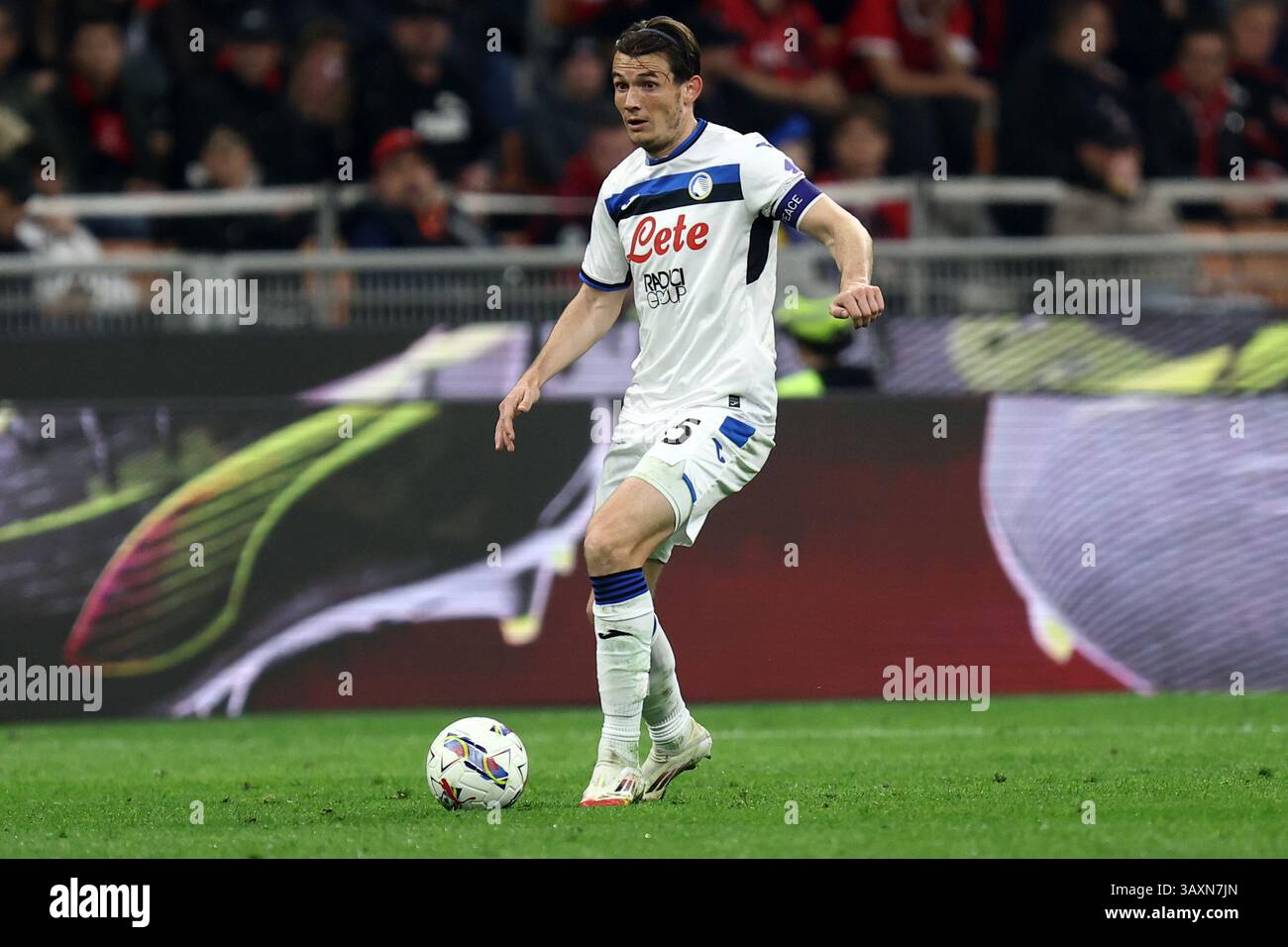 Milano, Italy. 20th Apr, 2025. Marten de Roon of Atalanta Bc in action ...