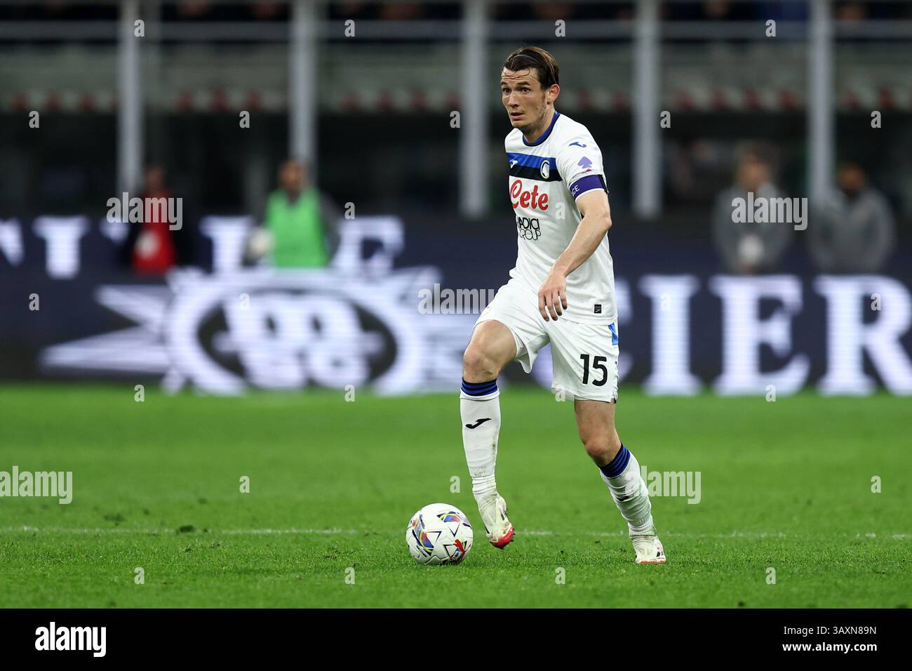 Milano, Italy. 20th Apr, 2025. Marten de Roon of Atalanta Bc in action ...