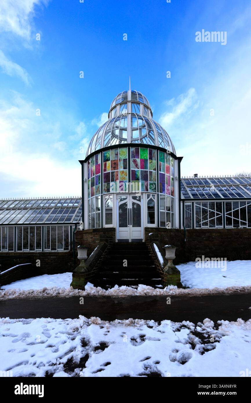 The Cliffe Castle Pavilion, Cliffe Castle Park, Keighley town ...