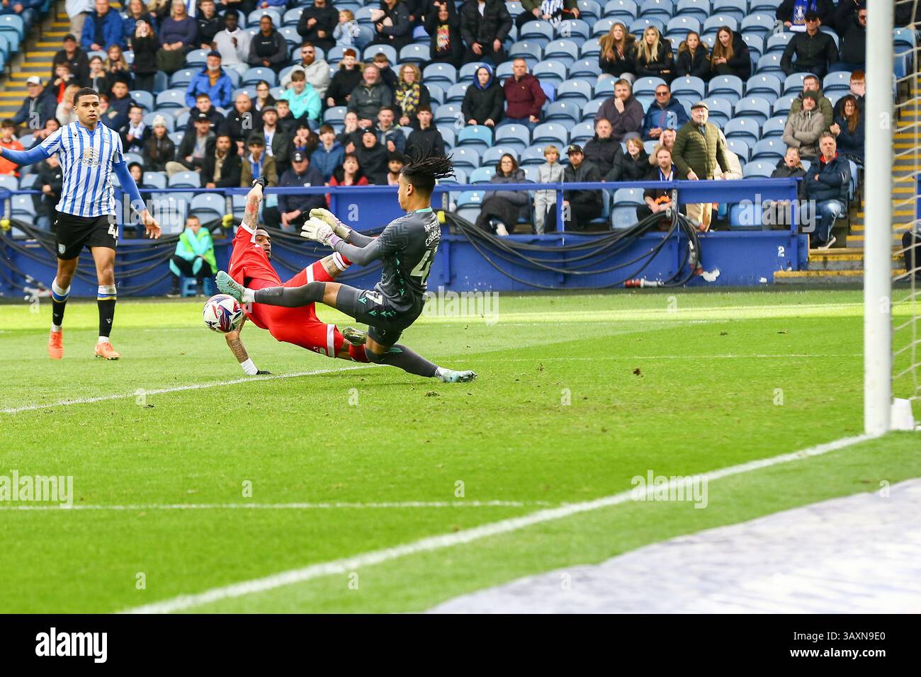 Hillsborough Stadium, Sheffield, England - 21st April 2025 Pierce ...