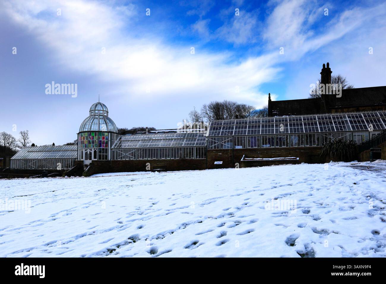 The Cliffe Castle Pavilion, Cliffe Castle Park, Keighley town ...