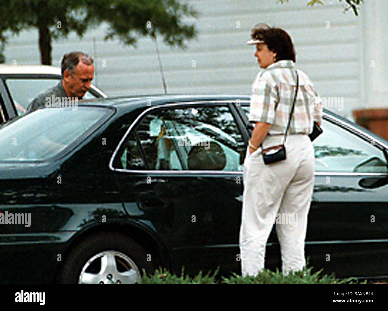 Jun 7, 1999 - Atlanta , Georgia, USA - Patsy and John. JonBenet Ramsey ...