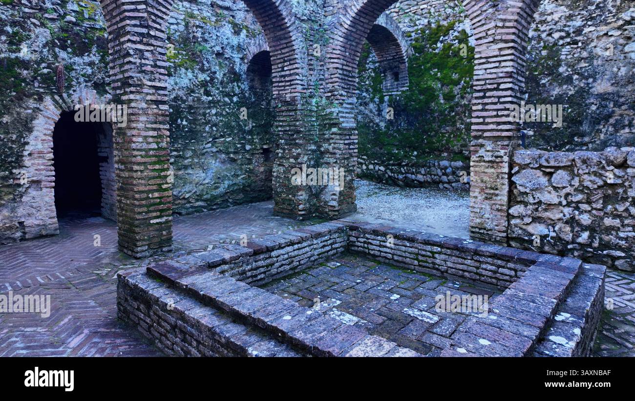 Exploring the Banos Arabes, ancient Arab baths in Ronda, Spain ...