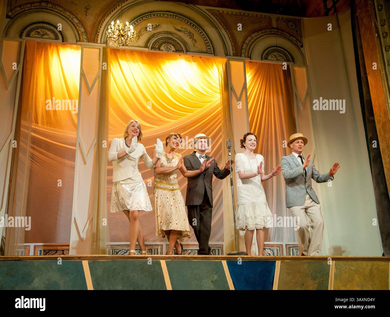 l-r: Madeleine Bowyer (Myrtle), Vicki Campbell (Jordan), Nick Chambers ...