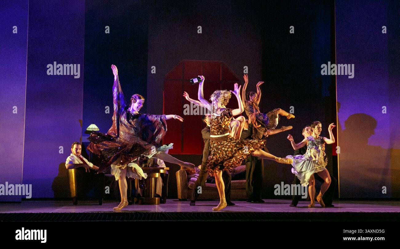 The great gatsby party (2013) hi-res stock photography and images - Alamy