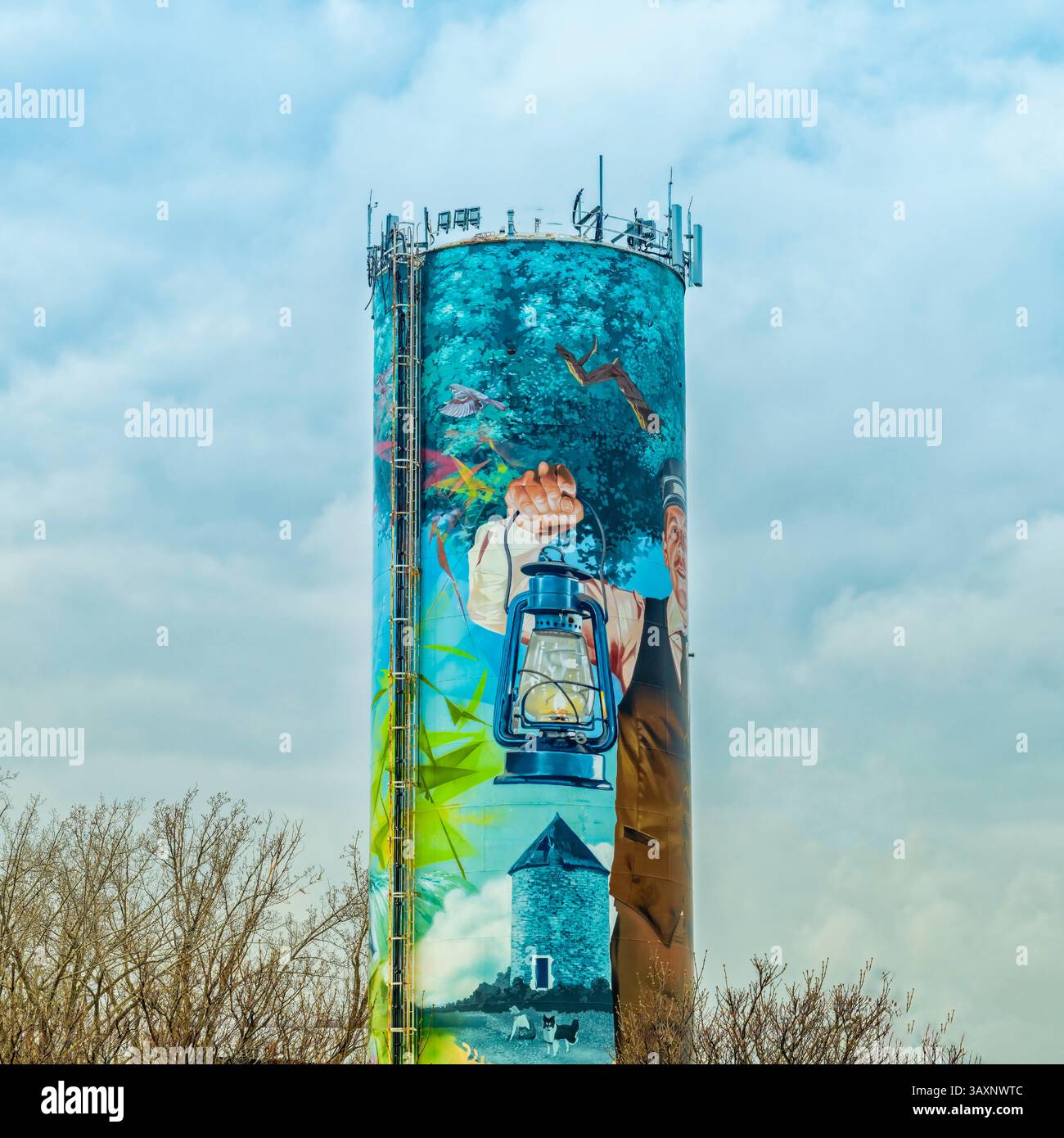 Dorion water tower hi-res stock photography and images - Alamy