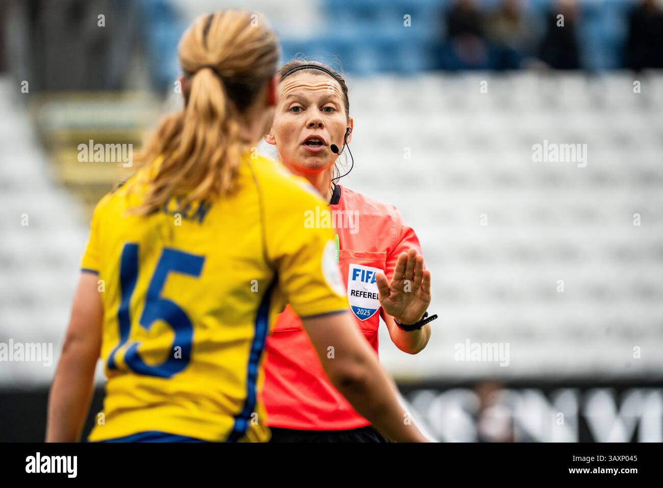 Odense, Denmark. 21st Apr, 2025. Referee Frida Klarlund seen during the ...