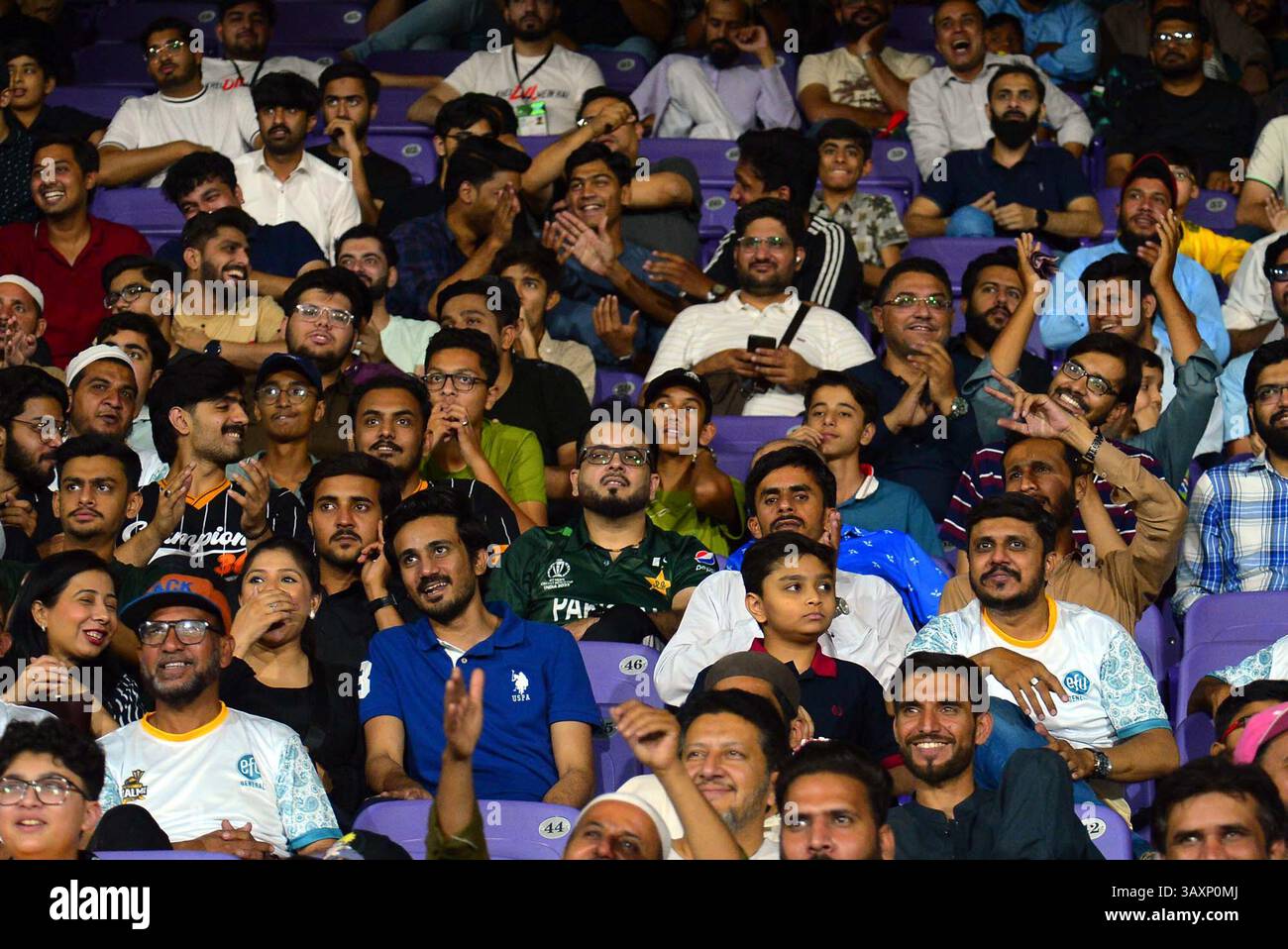 Cricket lovers are showing their zeal during the Pakistan Super League ...