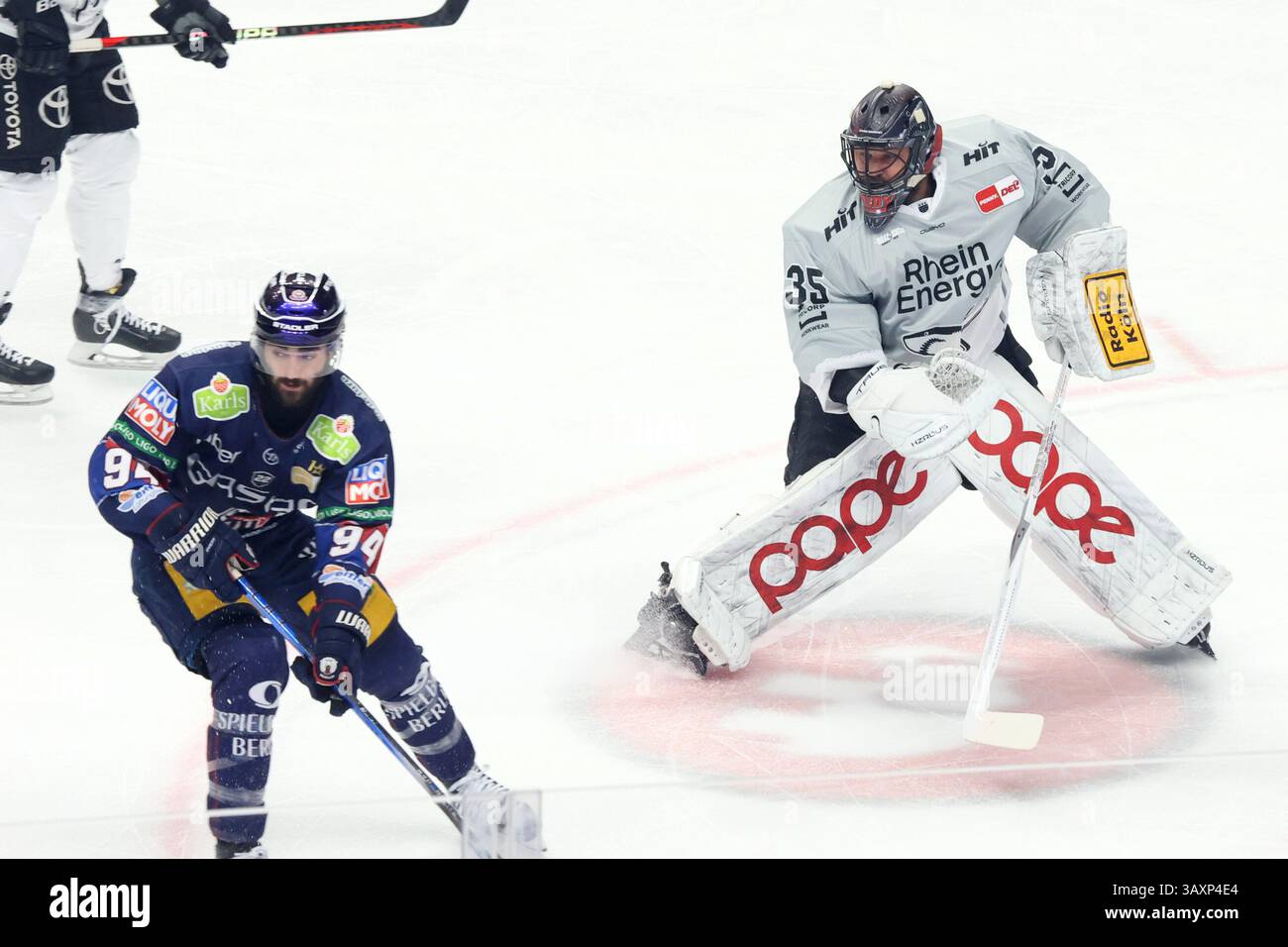 Berlin, Deutschland. 21st Apr, 2025. 21.04.2025, Uber-Arena, Berlin, DEU, DEL, 1.EBL, Eisbaeren ...