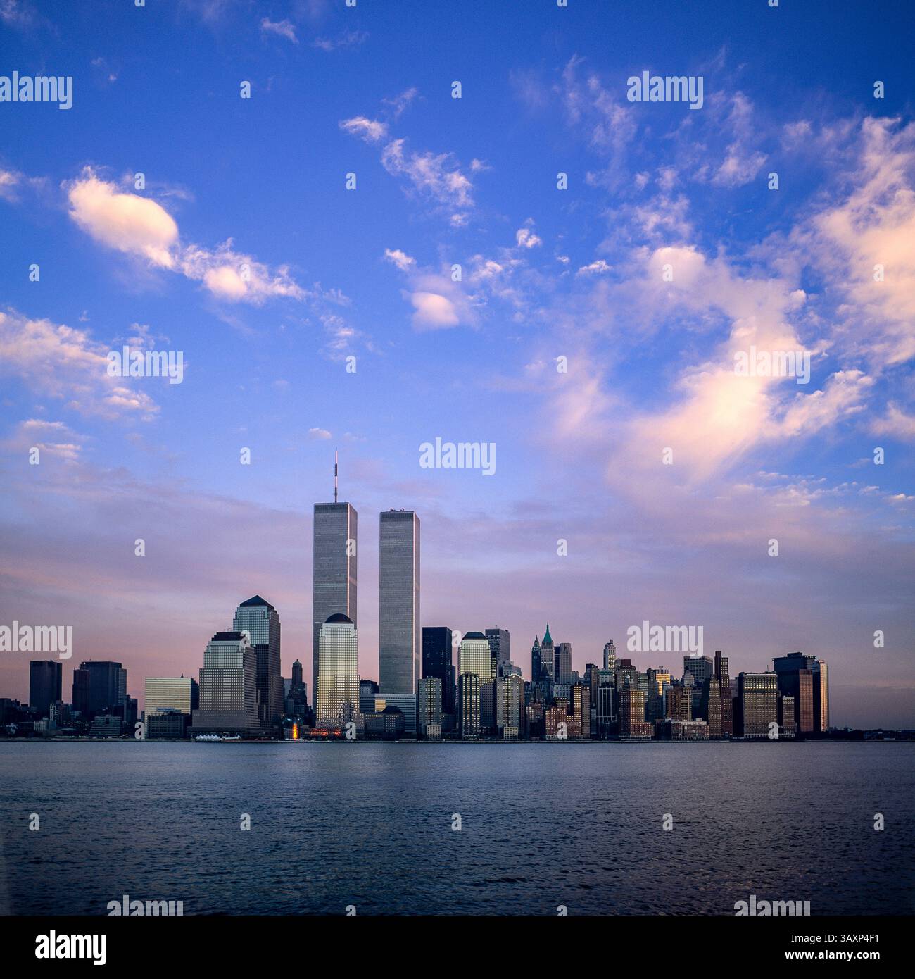 New York, vintage 1990s, lower Manhattan skyline, WTC World Trade ...