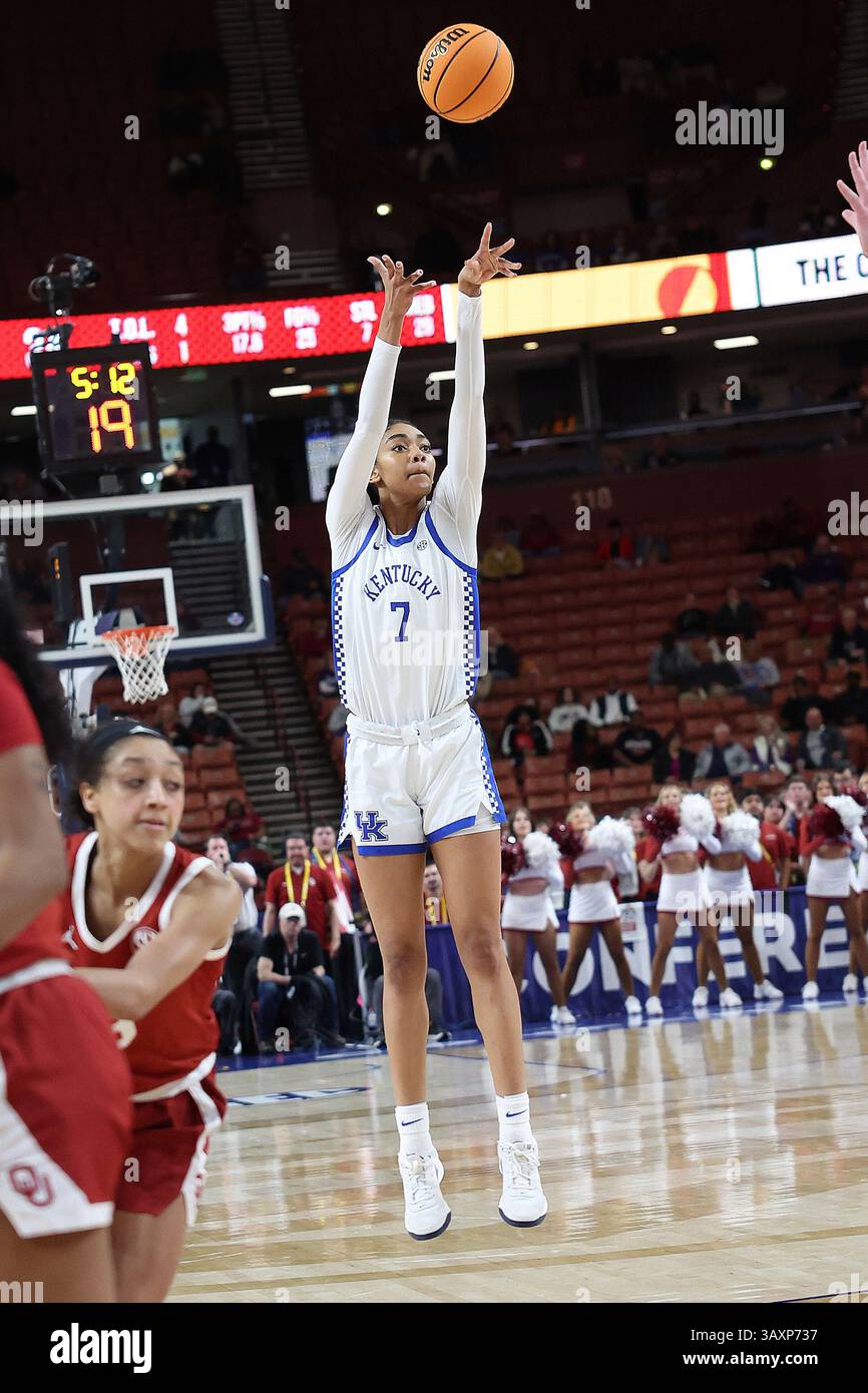 GREENVILLE, SC - MARCH 07: Kentucky Wildcats forward Teonni Key (7 ...