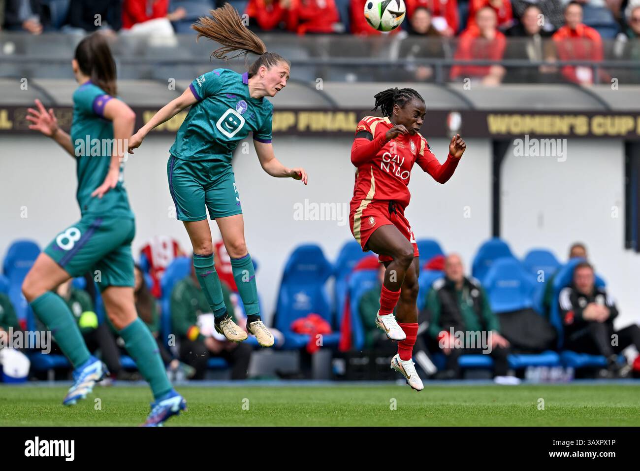 Fran Meersman (5) of Anderlecht and Welma Fon (22) of Standard pictured ...