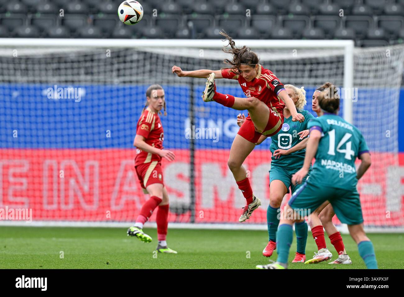 Laura Miller (6) of Standard pictured during a female soccer game ...