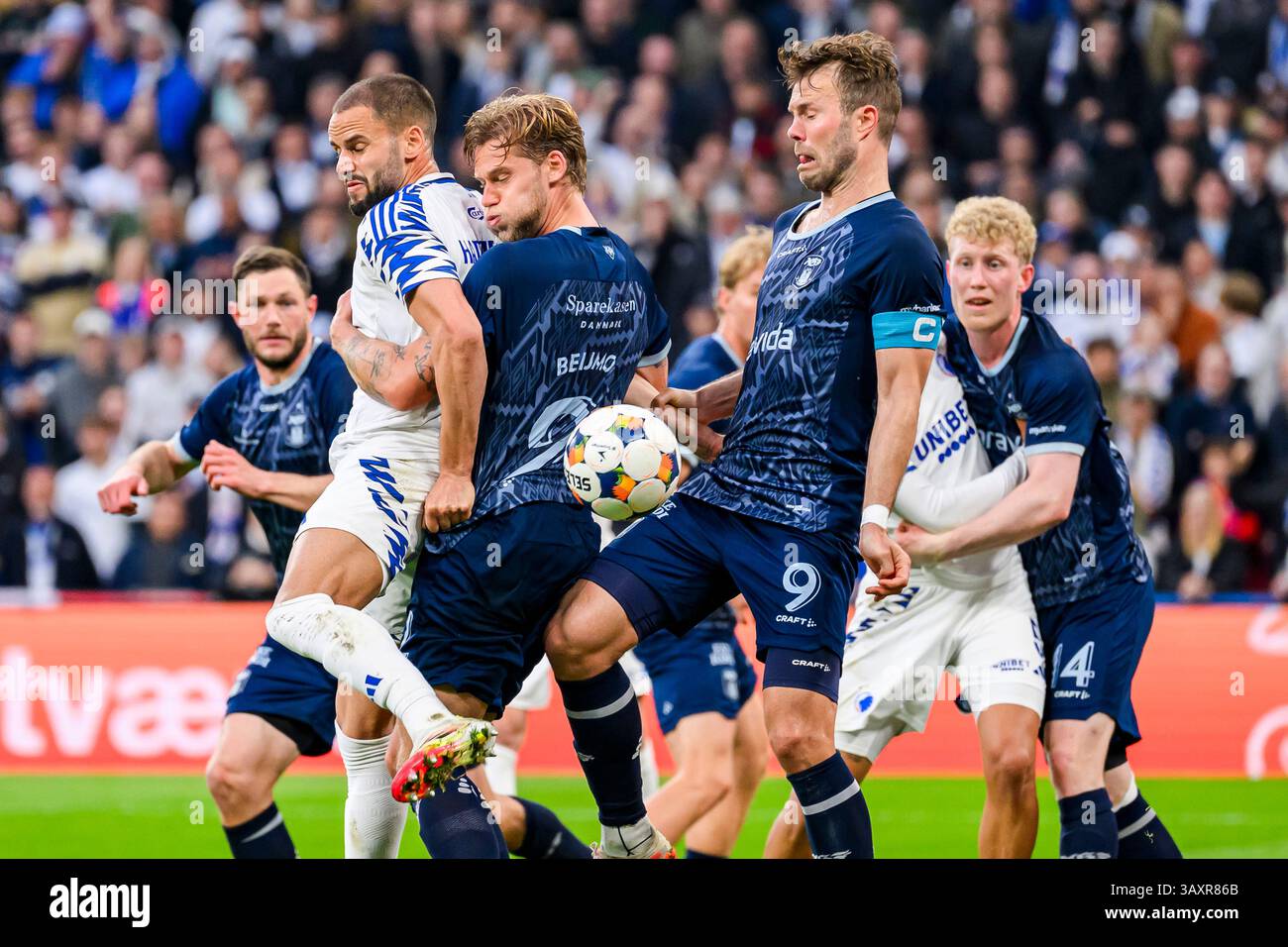 Fodbold sport kamp fodbold sport kamp hi-res stock photography and images - Alamy