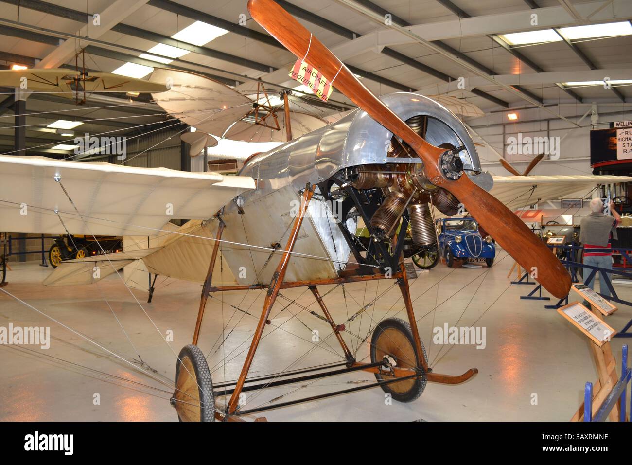 Wire braced wing hi-res stock photography and images - Alamy