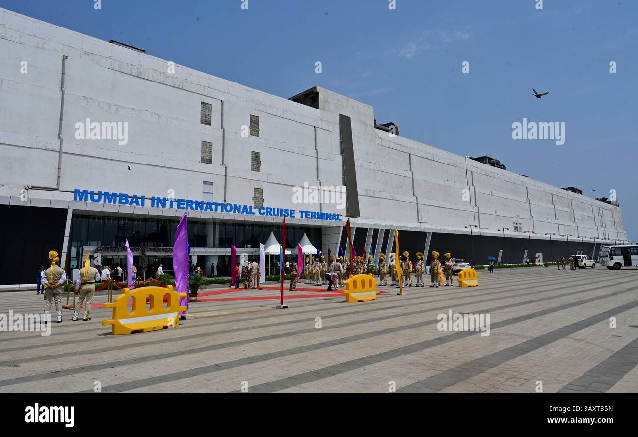 Mumbai, India. 21st Apr, 2025. MUMBAI, INDIA - APRIL 21: Outside view during commencement ...