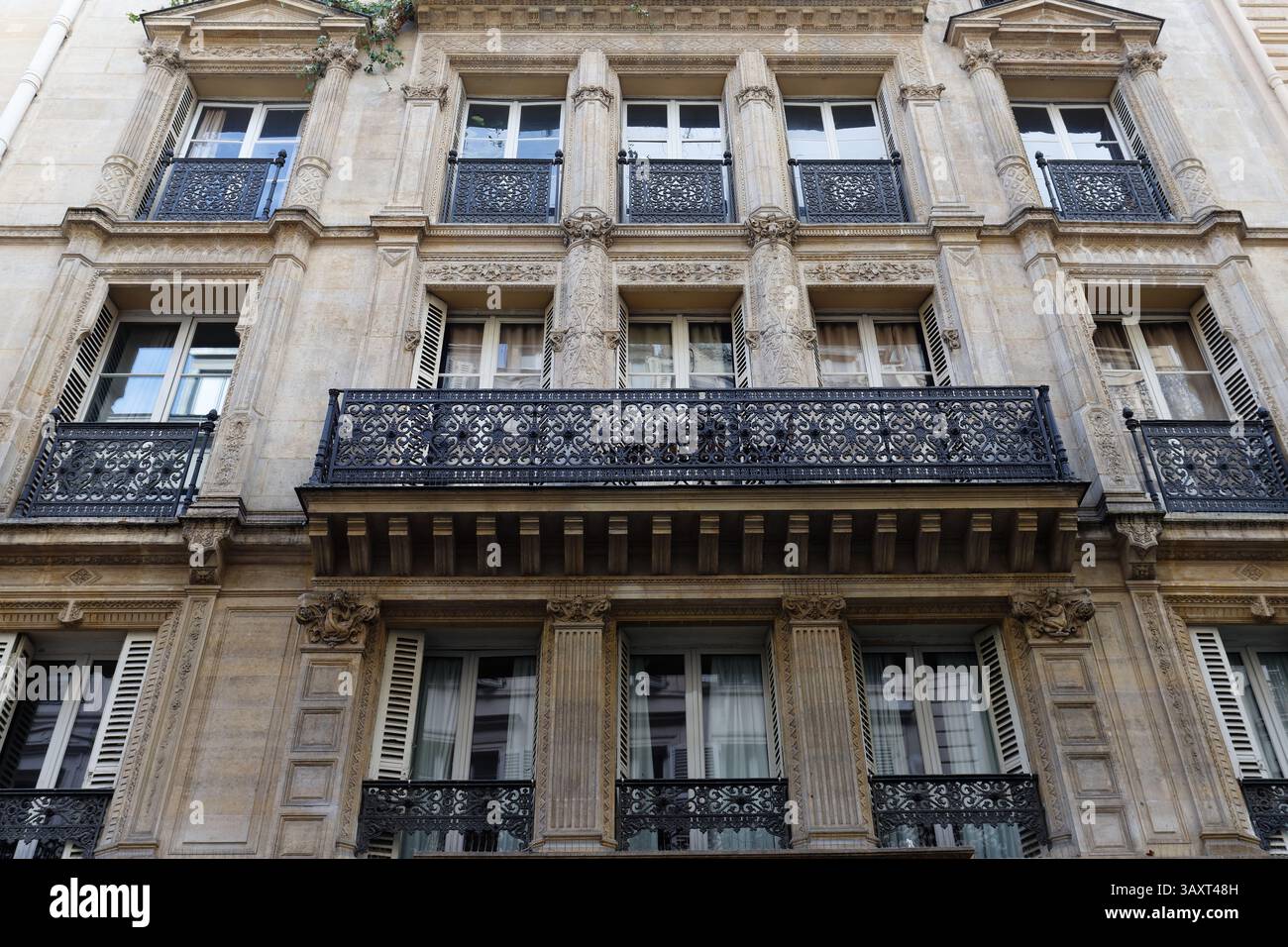 The typical facade of Parisian building, France Stock Photo - Alamy