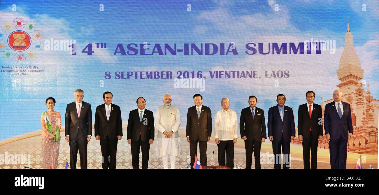 September 8, 2016 - Vientiane, Laos - Asian leaders stand for a group ...