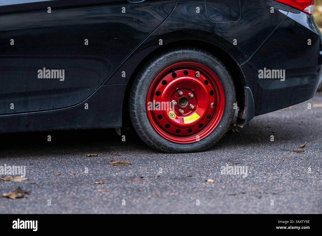 Emergency driving tire hi-res stock photography and images - Alamy