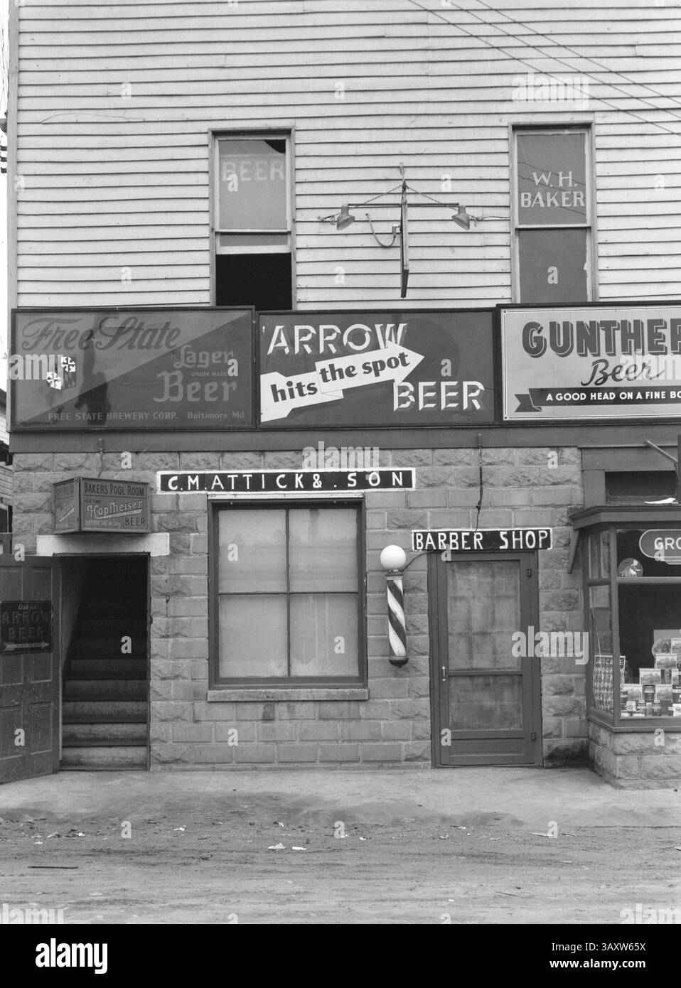 Berwyn Black and White Stock Photos & Images - Alamy