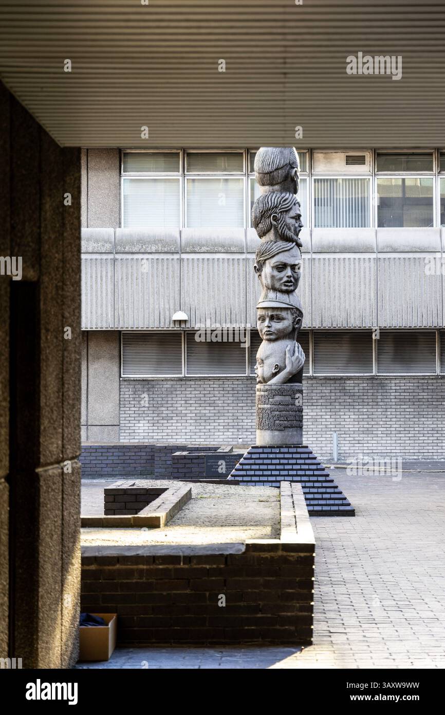 'The Seven Ages of Man' sculpture by Richard Kindersley representing ...