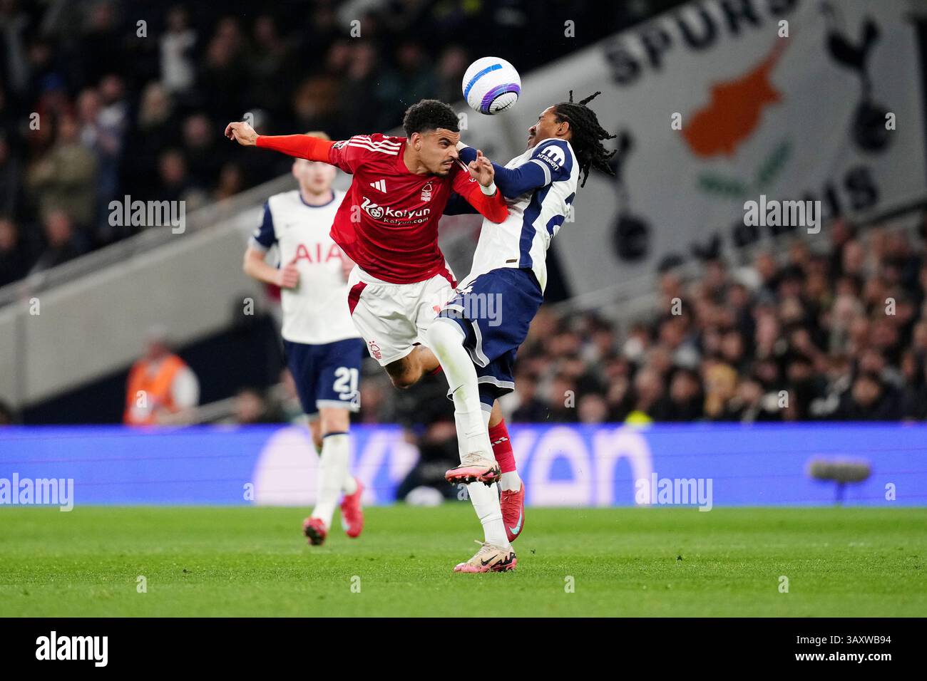 Nottingham Forest's Morgan Gibbs-White (left) and Tottenham Hotspur's ...