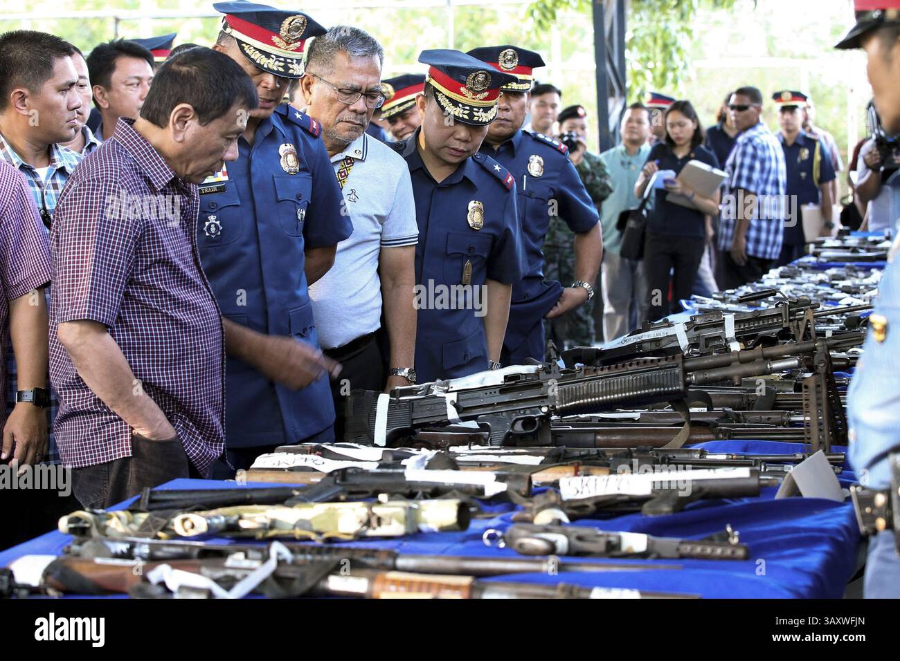 Philippine president rodrigo duterte hi-res stock photography and ...