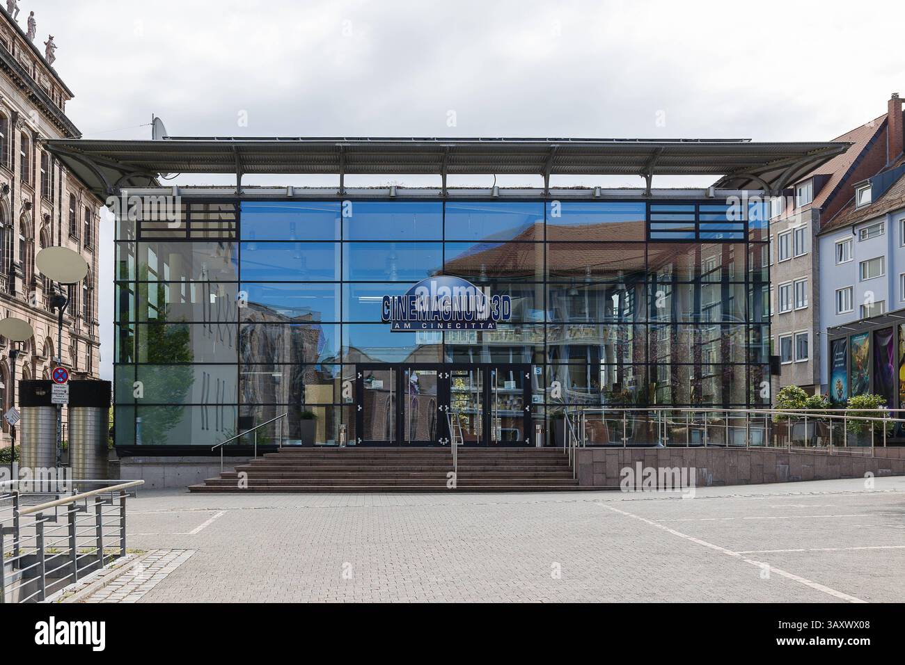 Nürnberger Stadtblick, 21.04.2025 Eingangsbereich des Cinemagnum 3D im ...