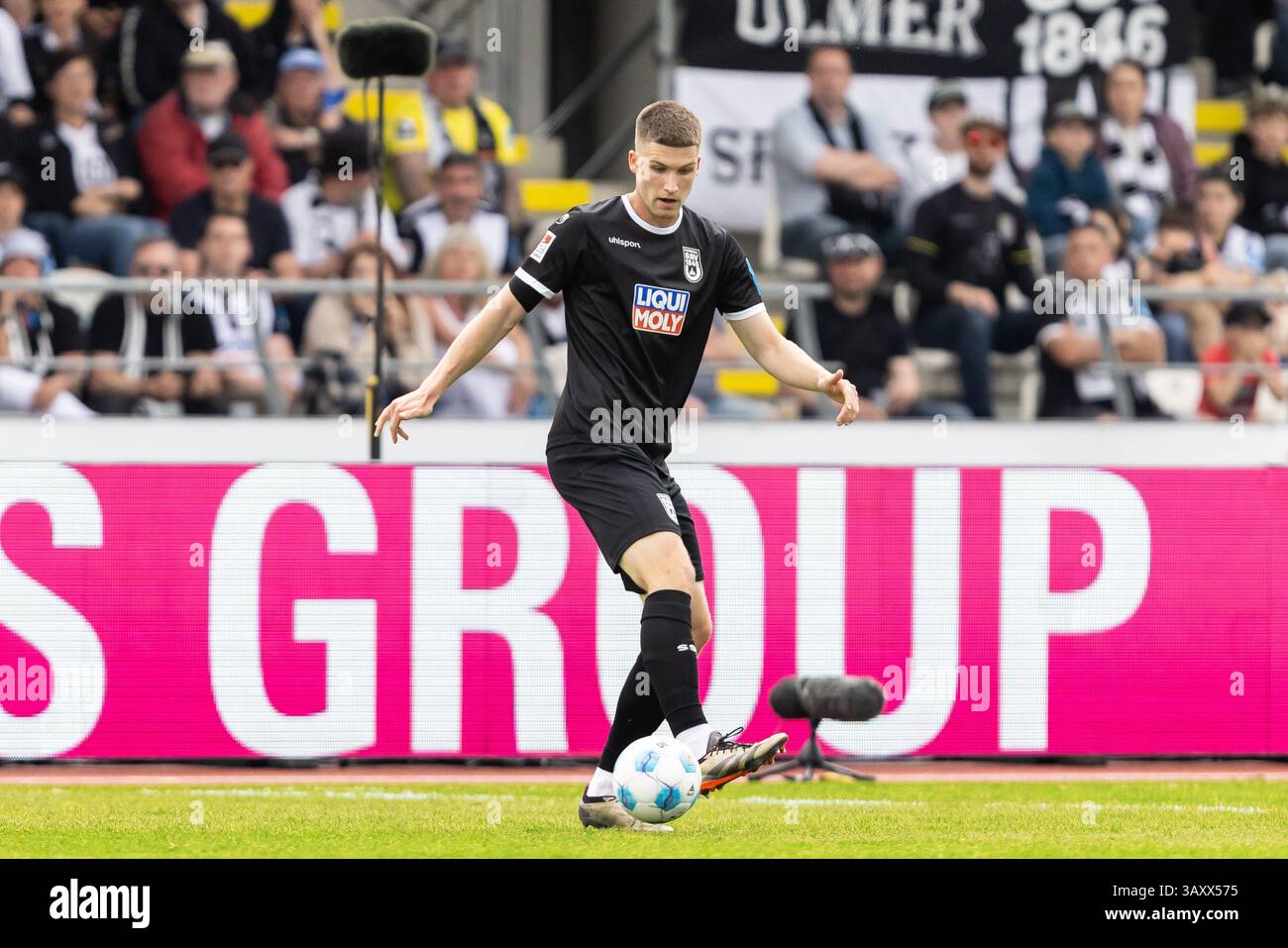 Ulm, Deutschland. 20th Apr, 2025. #4 Tom Gaal (SSV Ulm 1846 Fußball ...