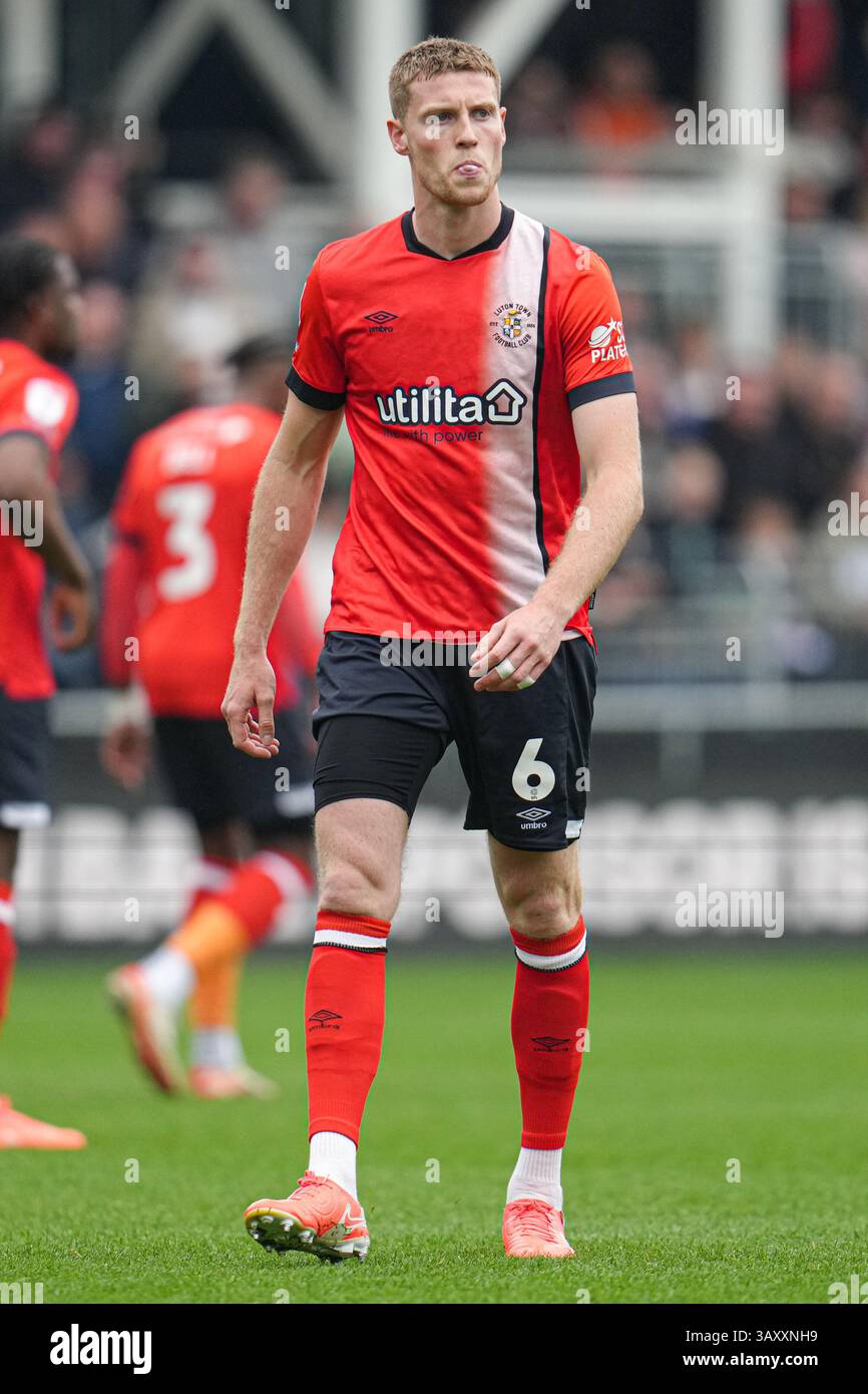 Mark McGuinness of Luton Town during the Sky Bet Championship match ...
