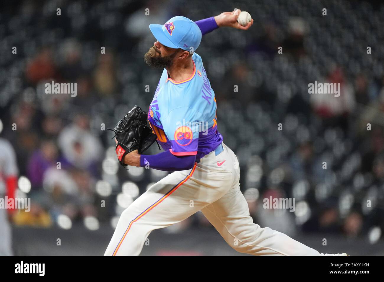 Colorado Rockies relief pitcher Tyler Kinley (40) in the ninth inning ...
