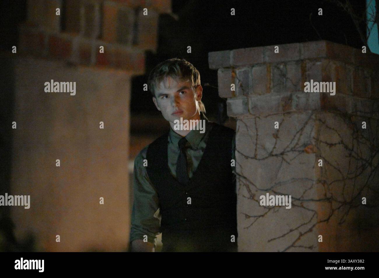 RANSOM CANYON, Garrett Wareing, 'I Love a Good Secret', (Season 1, ep ...