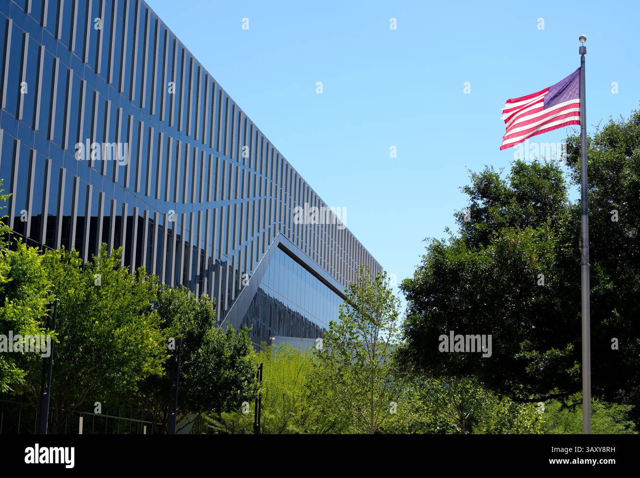 Austin, Texas, USA. 21st Apr, 2025. Oracle's 40-acre, 560,000 square ...